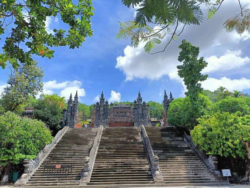 Hue: Royal Tombs Private Tour with 3 Best Tombs & Pagoda - Why You Should Consider This Tour