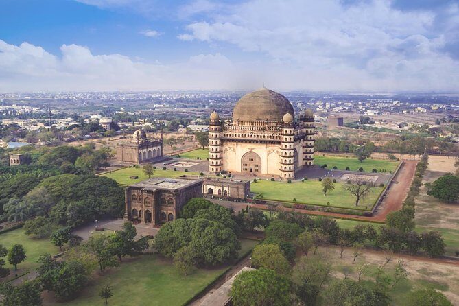 Hyderabad to Bijapur: Architectural Delights Tour - Deep Dive into the Monuments