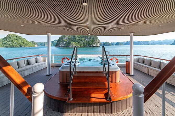 Iris Cruise Luxury Halong Bay Day Tour from Hanoi By Expressway - The Experience on the Water: Majestic Views and Cultural Highlights