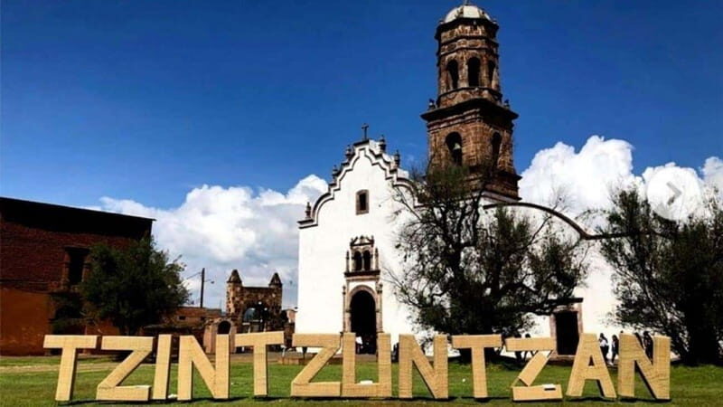 Ixtapa-Zihuatanejo: Michoacan Towns Day Trip with Breakfast - Transportation and Guide Quality
