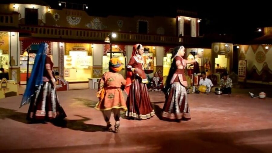 Jaipur Amber Fort Light & Sound Show with Dinner - Who Will Enjoy This Experience?