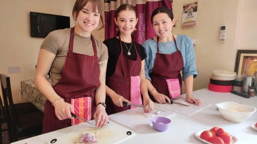 Jaipur: Cooking Class and Cultural Evening with Locals - Who Should Consider This Experience?