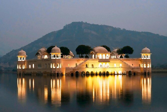 Jaipur Overnight Tour from Agra - Day 2: Exploring Jaipur’s Fortified Splendors