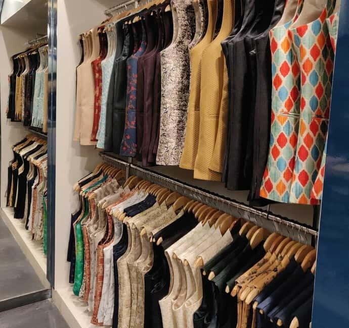 Jaipur: Wedding Outfit Shopping Tour with Local Guy - What To Expect from the Experience
