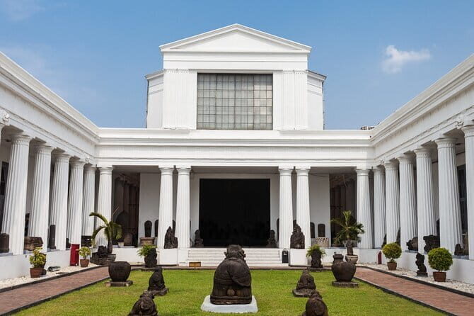 Jakarta Highlight Places with Multilingual Guide - An In-Depth Look at the Itinerary
