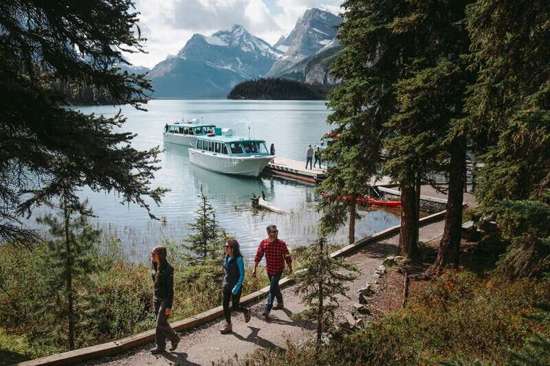 Jasper National Park: Maligne Lake Cruise With Guide - What the Tour Includes & How It Runs