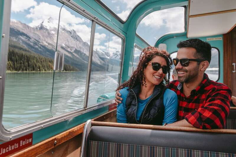 Jasper: Sightseeing Tour with Maligne Lake Cruise - A Close Look at the Tour Experience