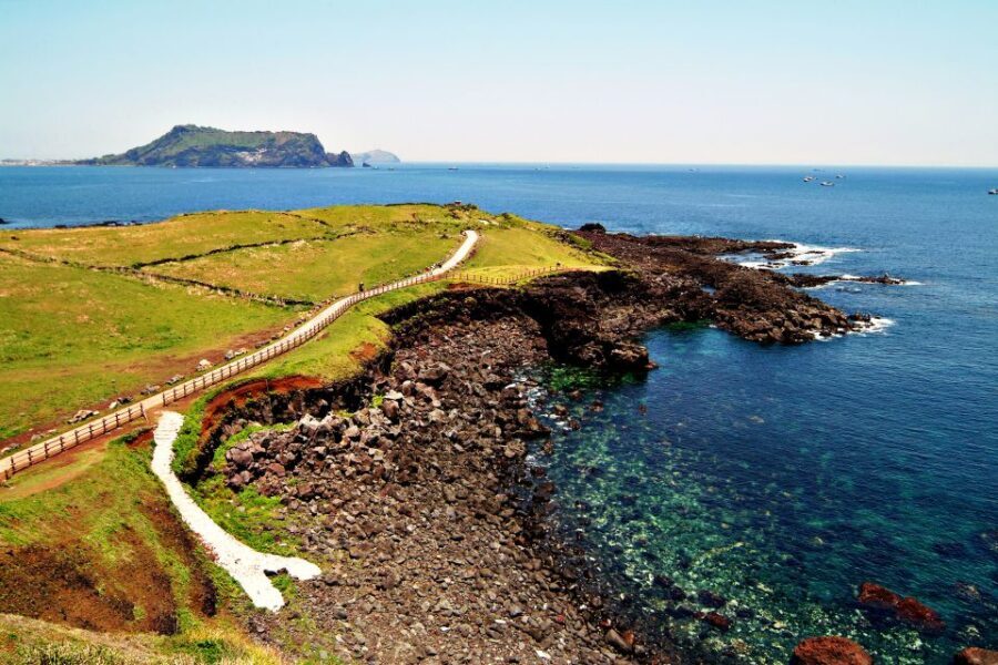 Jeju Island: Customized Private Full-Day Van Tour - Detailed Breakdown of the Itinerary