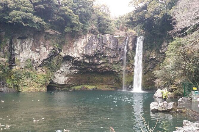Jeju Island private taxi tour-waterfalls & Oedolgae & Jusangjeoli - What Travelers Say: Authentic Words That Matter