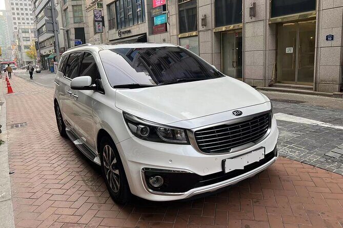 Jiaoxi to Taipei Taoyuan Airport (TPE)- Departure Transfer - The vehicle experience