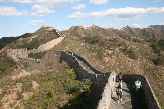 Jinshanling Great Wall Hiking Mini Group Tour - Authenticity and Photos