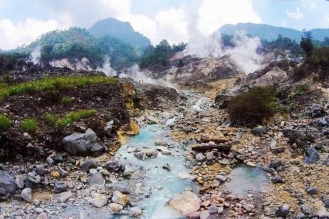 Jungle Tracking & Volcano Crater - How the Tour is Valued