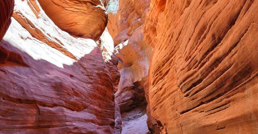 Kanab: Red Canyon Off-Road Jeep and Hiking Tour - The Off-Road Jeep Ride: Bouncing Through Utah’s Redlands