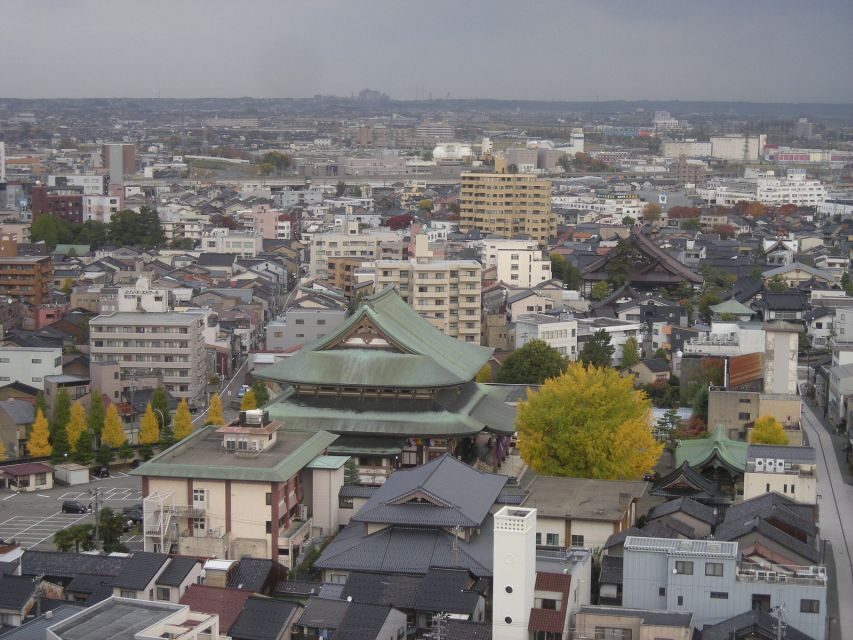 Kanazawa: Private Walking Tour with a Local - Detailed Breakdown of the Tour Experience