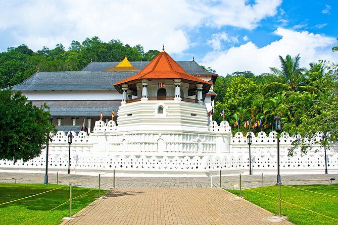 Kandy and Spice Garden Private Full-Day Tour from Colombo - Who Would Enjoy This Tour?
