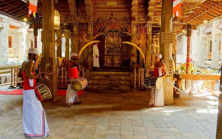 Kandy City Private Guide Tour by Tuk Tuk - Detailed Breakdown of the Itinerary