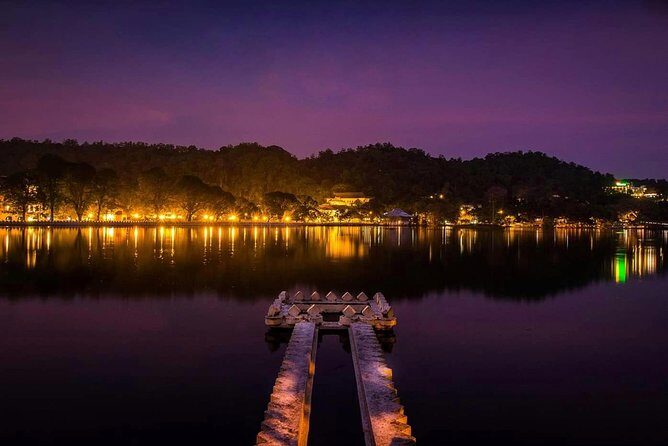 Kandy City Tour - Stroll in the Royal Botanical Gardens