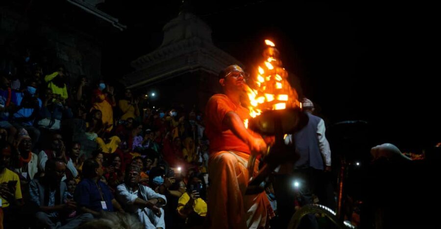 Kathmandu Evening Aarati Tour at Pashupatinath - Exploring the Tour Breakdown: What to Expect at Each Step