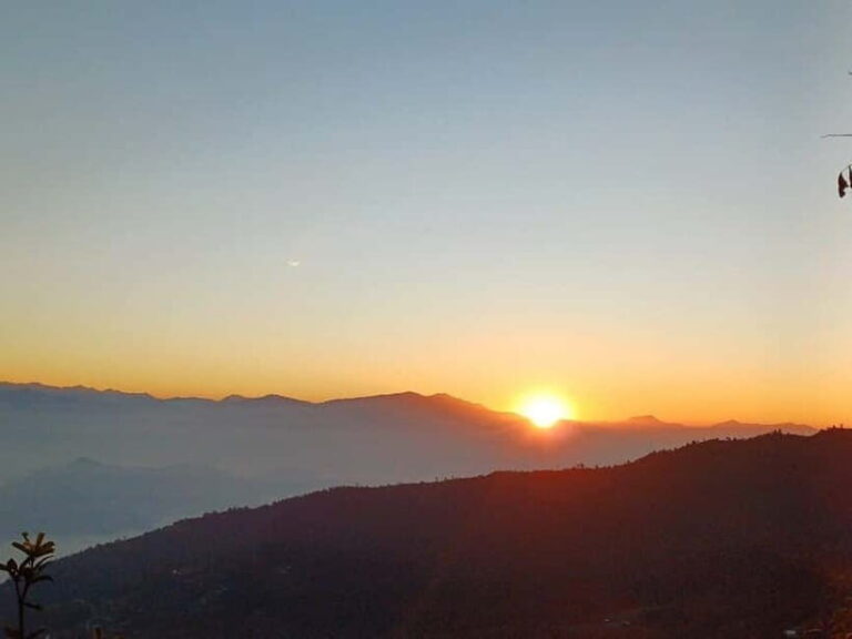 Kathmandu: Nagarkot Sunrise & Changu Narayan Hike - Witnessing the Sunrise at Nagarkot