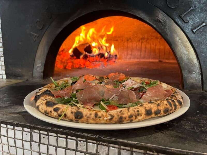 Kelowna: Ultimate Kelowna Food Tour - A Deep Dive into the Kelowna Food Tour