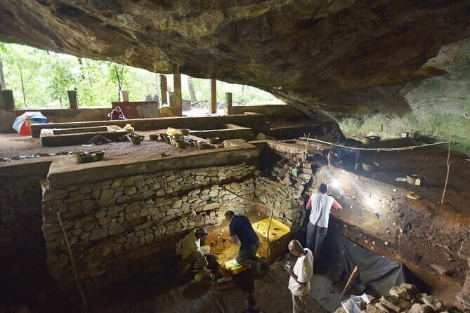 Kithulgala Belilena Cave Tour from Colombo - Who Should Consider This Tour?