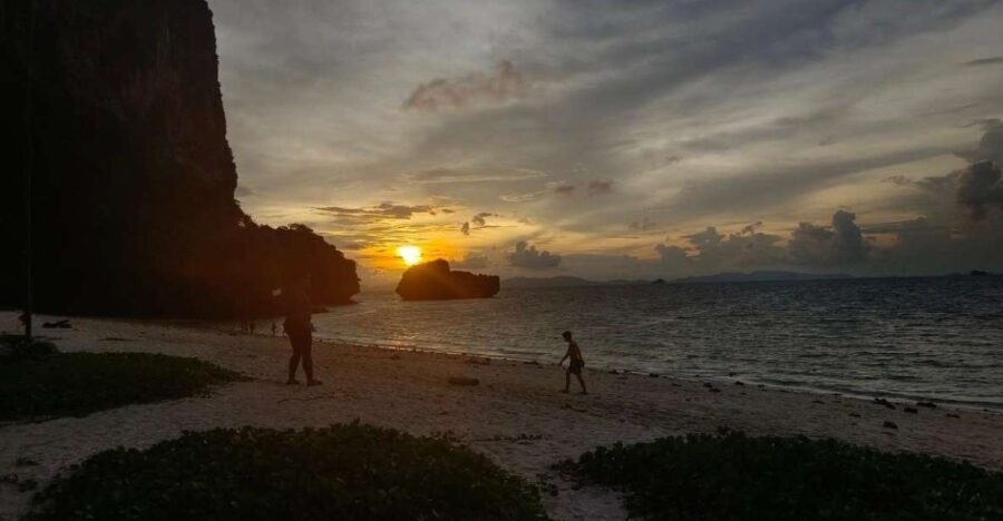 Krabi: 7 Island Sunset With BBQ & Plankton Speed Boat Tour - Itinerary Breakdown: What Makes Each Stop Special