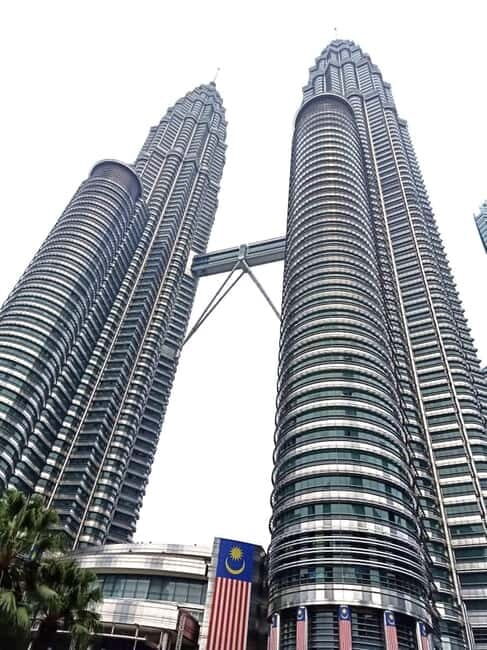 Kuala Lumpur: Half-Day Tour with 10 Attractions - The Experience and Group Dynamics