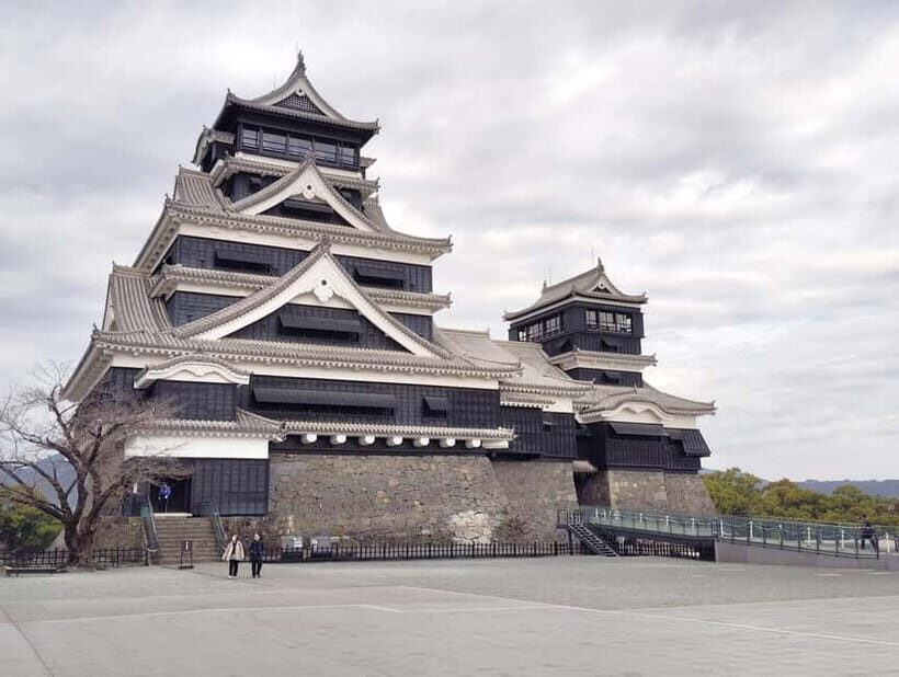 Kumamoto: Castle & Culture Trip from Hakata to Kumamoto - Exploring Kumamoto Castle: An Enduring Fortress of Japan
