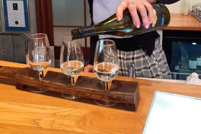 Kumeu Winery Boutique Tour with Gourmet Lunch from Auckland - Exploring the Itinerary