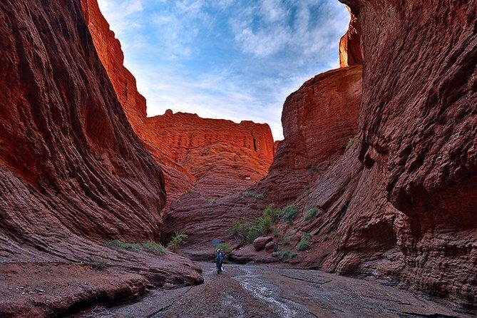 Kuqa Private Day Tour to Kizil Grottoes and Mystic Tianshan Grand Canyon - Practicalities and What to Expect