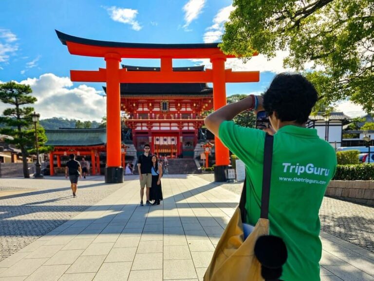Kyoto: Fushimi Inari Taisha Guided Walking Tour