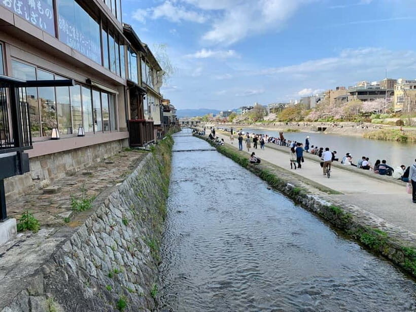 Kyoto: Gion District Walking with an Expert Local Tour Guide - What’s Included and What to Prepare