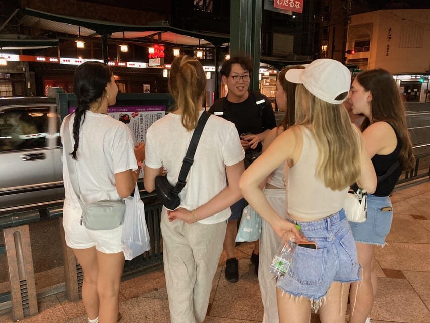Kyoto: Nighttime Walking Tour in Gion Area with Sake in Hand - What to Expect: A Step-by-Step Breakdown