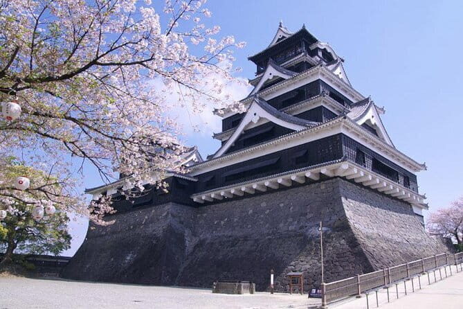Kyushu Kumamoto and Aso Volcano Castle Day Tour From Fukuoka - Mount Aso: One of the World’s Largest Caldera