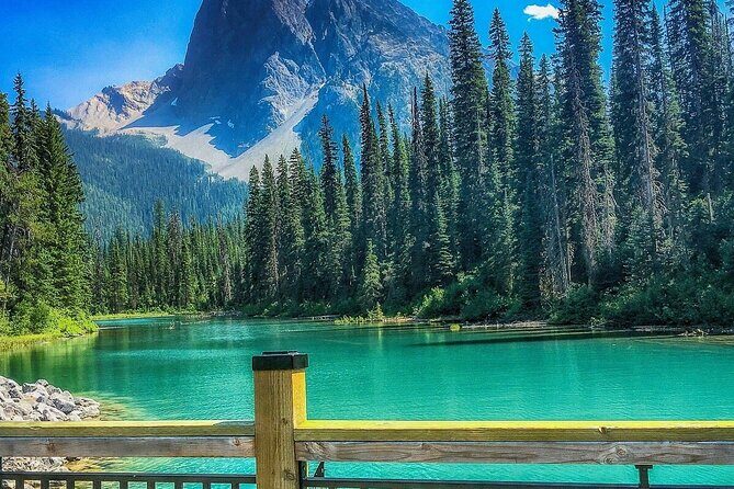 Lake Louise,Moraine Lake,Emerald Lake Day Trip from Banff/Calgary - Transportation and Group Size: Comfort Matters
