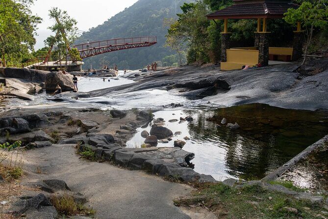 Langkawi Nature & History Tour with Telaga Tujuh & Mahsuri Tomb - Telaga Tujuh Waterfalls: A Natural Highlight