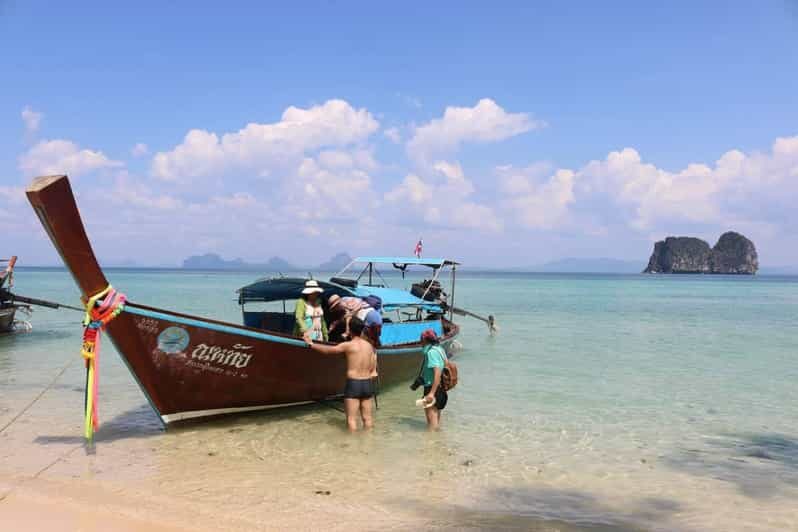 Lanta's Hidden Gems: 4 Islands by Traditional Longtail Boat - An In-Depth Look at the Tour Experience