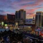 Las Vegas: Downtown Walking Tour with Local Guide - What Makes This Tour Stand Out