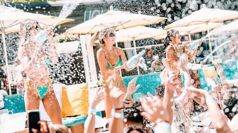 Las Vegas : Pool Crawl w/ Party Bus, Open Bar & VIP Entry - Who Should Consider This Experience?