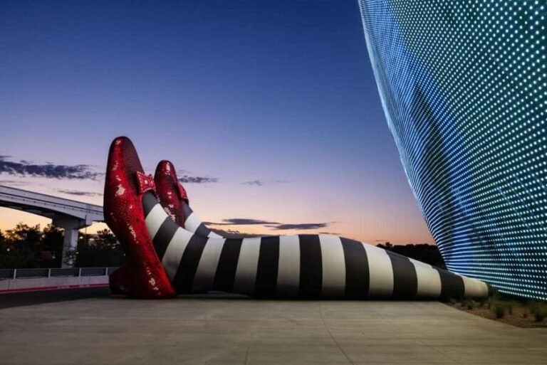 Las Vegas: The Sphere Experience  The Wizard of Oz - What to Expect: A Step-by-Step Breakdown