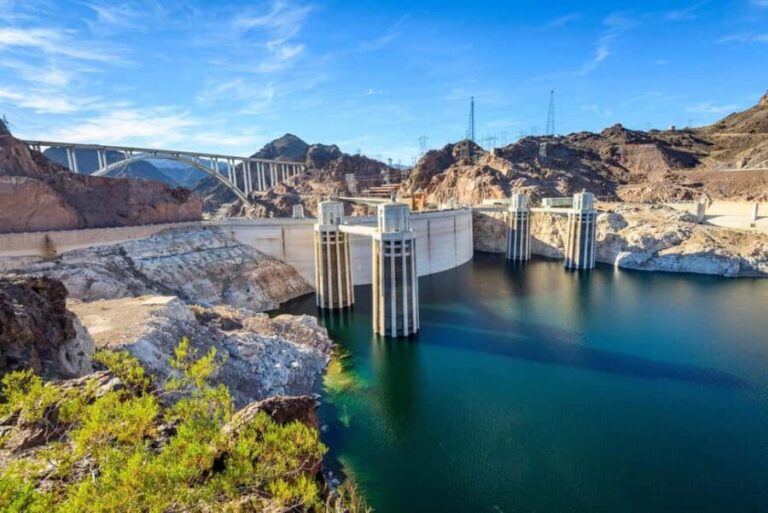 Las Vegas: Tunnel and Power Plant Tour, Hoover Dam in Spanish - What to Expect on the Tour