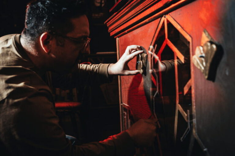 Laval: Piccadilly Cabaret Revisited Escape Game - What to Expect During Your Visit