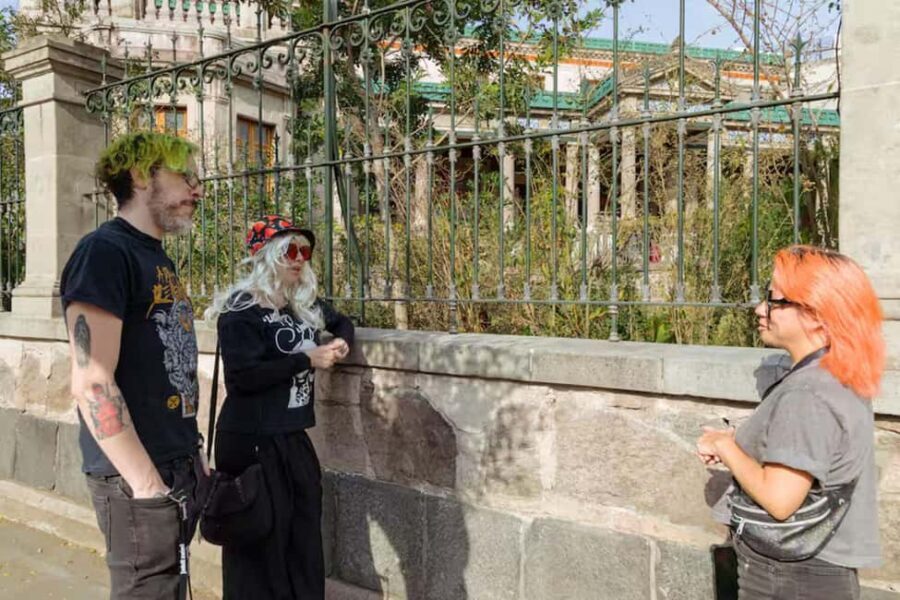 LGBTQ Walking Tour - MxCity for the Girls, Gays & They's - Why Consider This Tour?