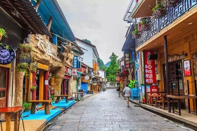 Li River Cruise from Guilin to Yangshuo: West Street, Silver Cave and Moon Hill - Marveling at Silver Cave
