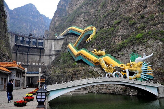 Longqing Gorge & Juyongguan Wall Private round Trip Smart Driver - FAQ