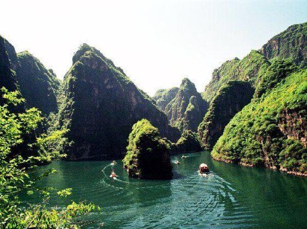Longqingxia Gorge Cruise and Guyaju Cave Dwellings Private Day Tour - Practical Considerations: What You Need to Know