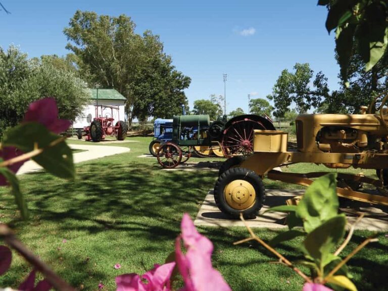 Longreach: Historic Ilfracombe Outback Rail Adventure