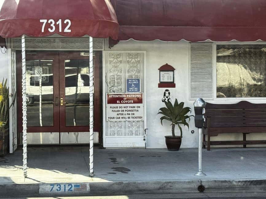 Los Angeles: Manson Family Murders Premium Limo Tour - Who Should Consider This Tour?