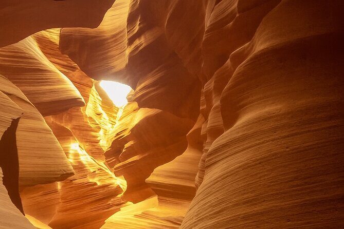 Los Angeles to Las Vegas Yellowstone National Park 7 Day Tour - From Geysers to Grand Canyons: The Utah National Parks