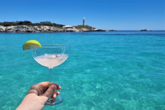 Luxe Seafood Package with Round Trip Ferry from Fremantle - An In-Depth Look at the Tour Experience